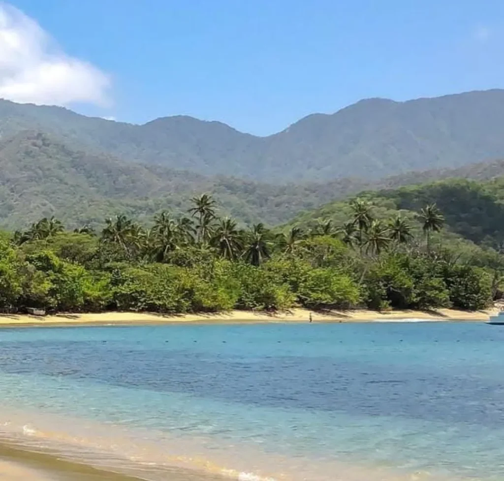 Playa Cristal – Parque Tayrona - Turist Angel - Tours - Viajes